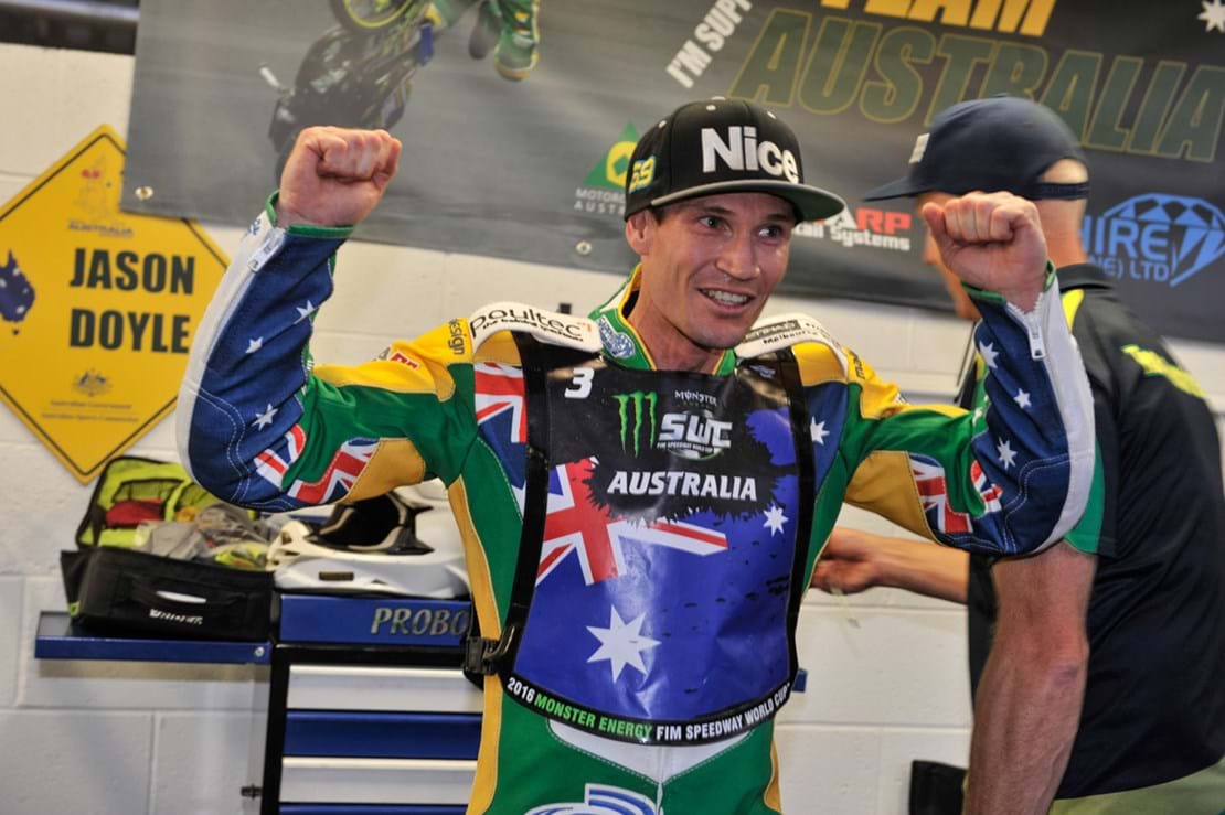 Jason Doyle the first signing for the World Cup fundraiser at Gillman ...